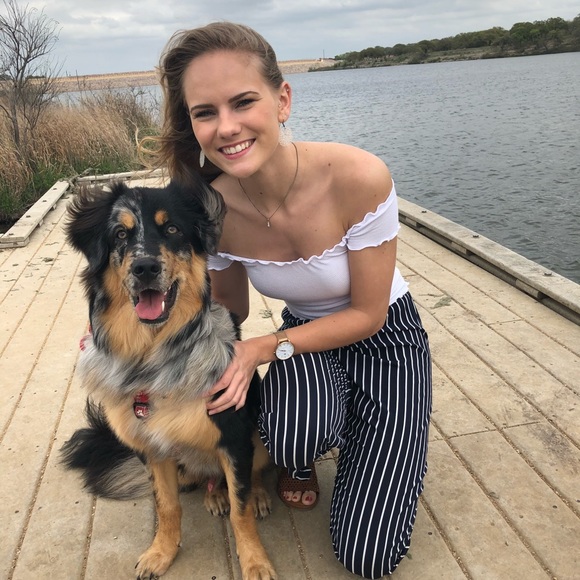 Jessilyn's Closet (@jessilyn_davis) | Poshmark